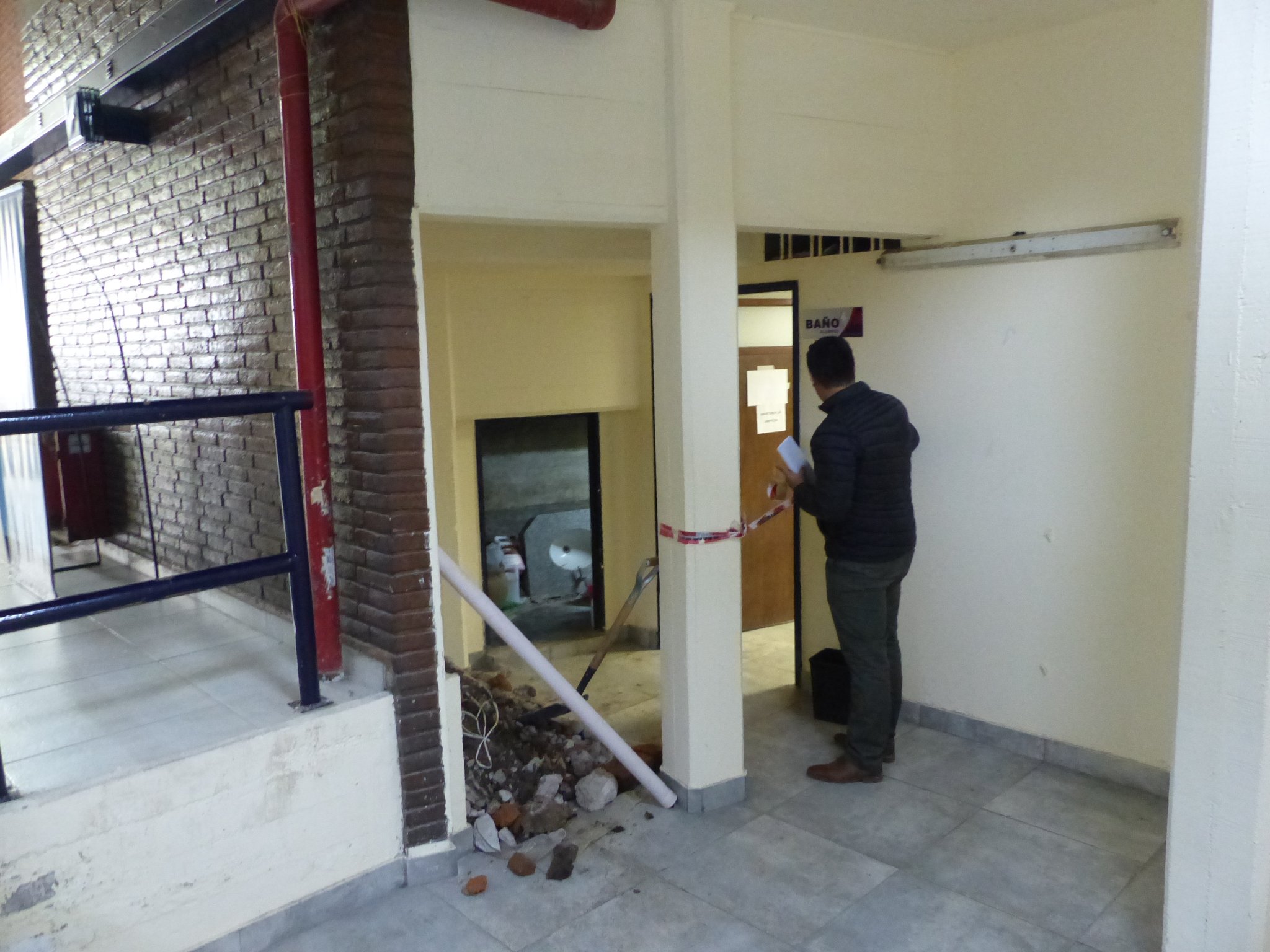 Refacción de baños en planta baja | Facultad de Ciencias Económicas ...